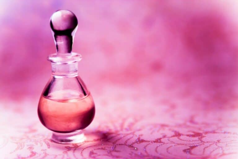 How To Decant Perfume [4 Simple Ways] – Scented Chemistry